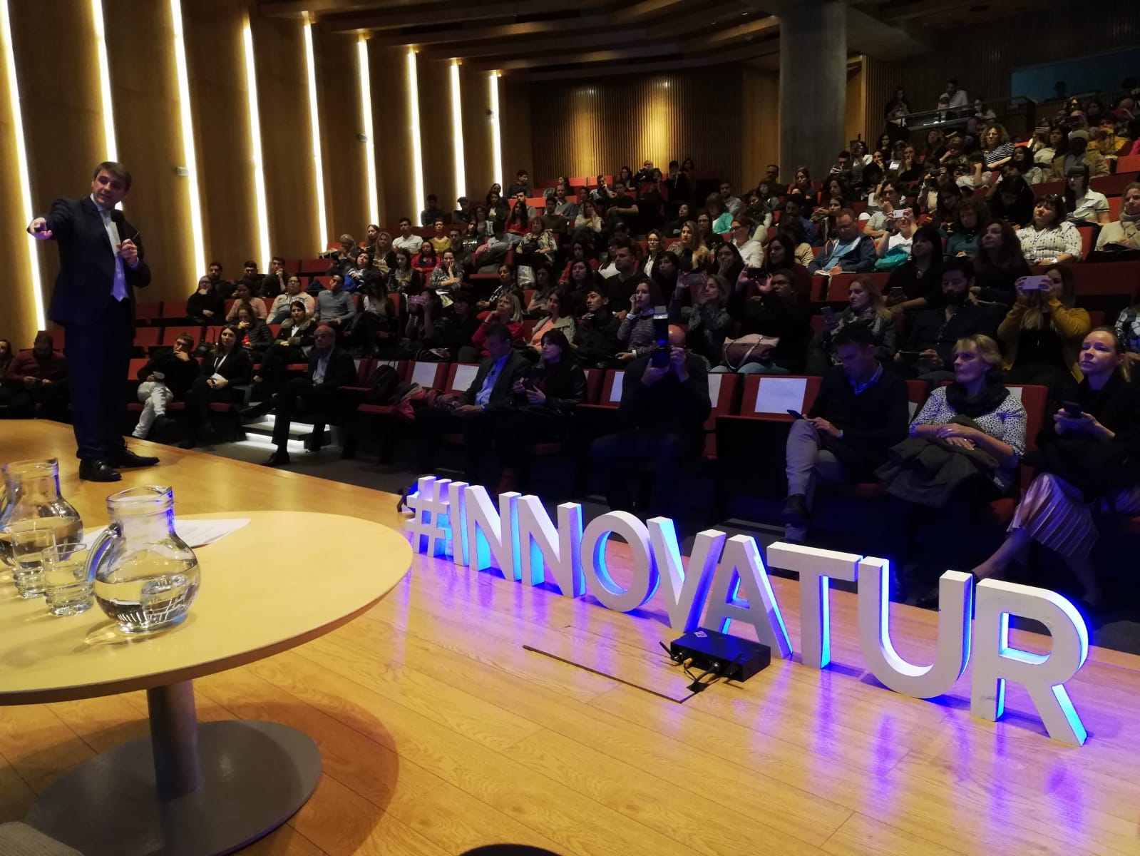 SEGITTUR presenta el modelo de Destinos Turísticos Inteligentes en ...